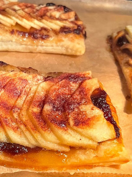 Honeycrisp Apple Tarts | Alstede Farms | NJ